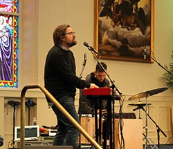 Singer-Songwriter Jason Upton ‘00 Speaks on God’s Trustworthiness ...