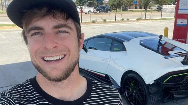 David Patterson Reaches 1M+ YouTube Subscribers - That Dude in Blue