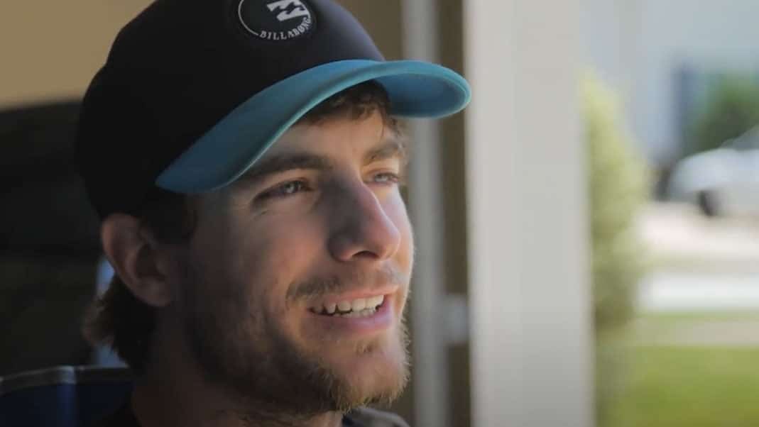 David Patterson Reaches 1M+ YouTube Subscribers - That Dude in Blue