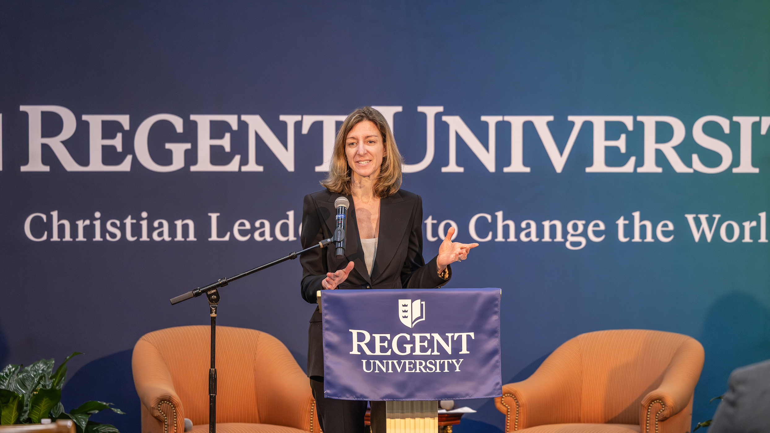 Regent University Israel Institute Hosts Former Congresswoman Elaine ...